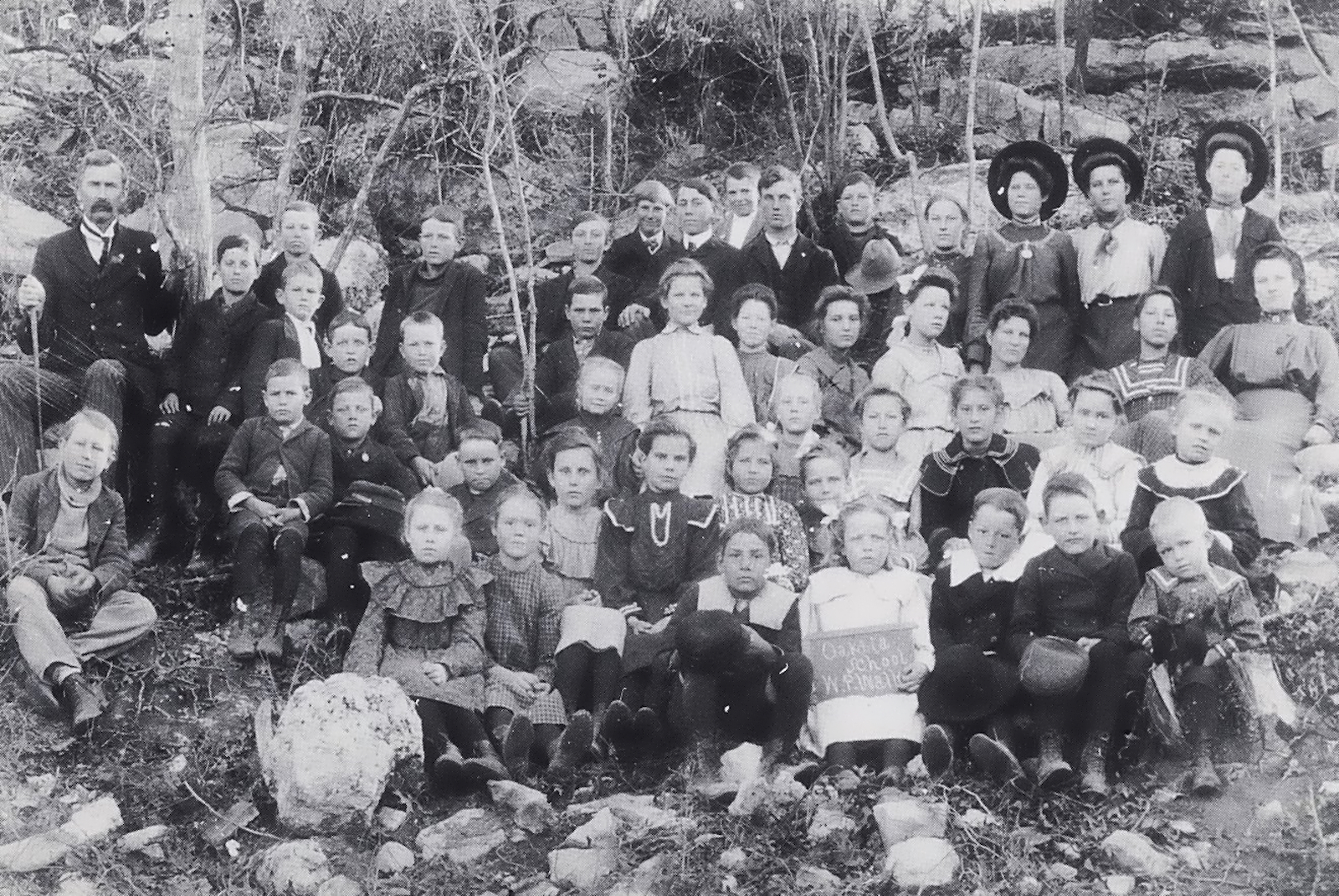 Oakalla School Class Photo in 1900